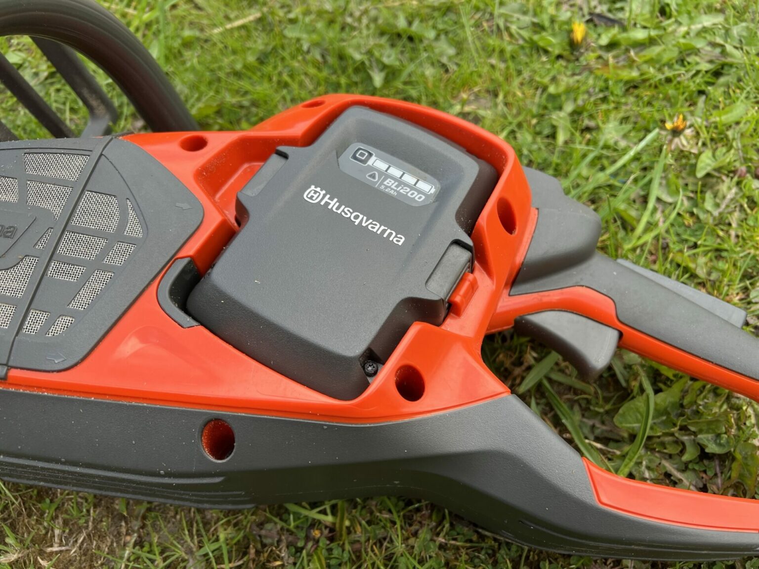 Overview: Husqvarna 540i XP battery powered chainsaw - Next Modern Home